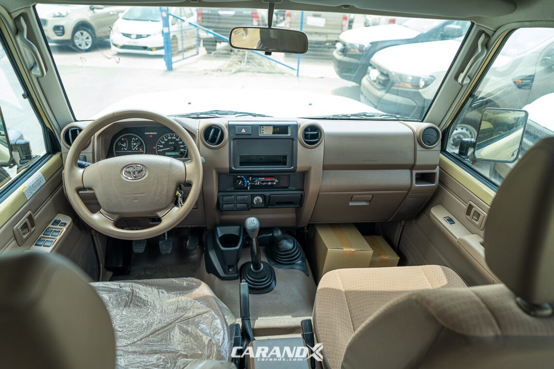 Toyota Land Cruiser HZJ79 4.2 - Worldwide Export - Best Prices • CarandX