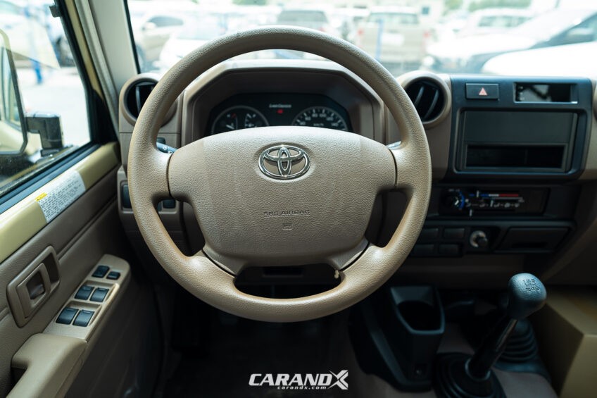 Toyota Land Cruiser HZJ79 4.2 - Worldwide Export - Best Prices • CarandX