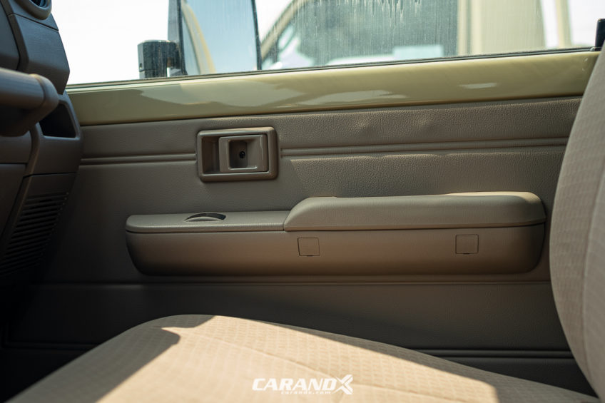 Toyota Land Cruiser HZJ79 4.2 - Worldwide Export - Best Prices • CarandX
