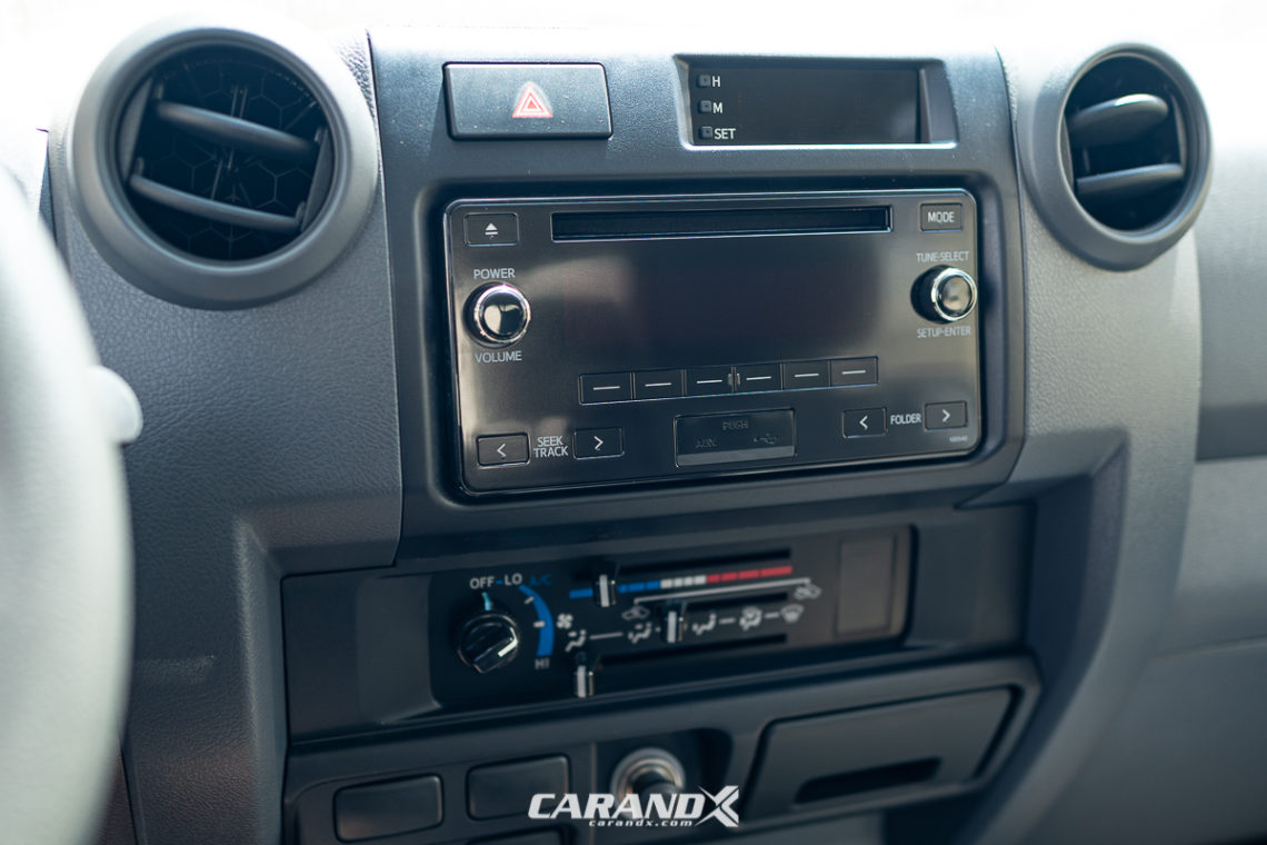 Toyota Land Cruiser HZJ79 4.2 - Worldwide Export - Best Prices • CarandX