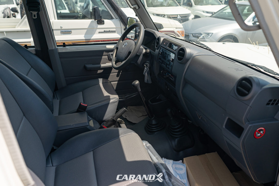 Toyota Land Cruiser HZJ79 4.2 - Worldwide Export - Best Prices • CarandX