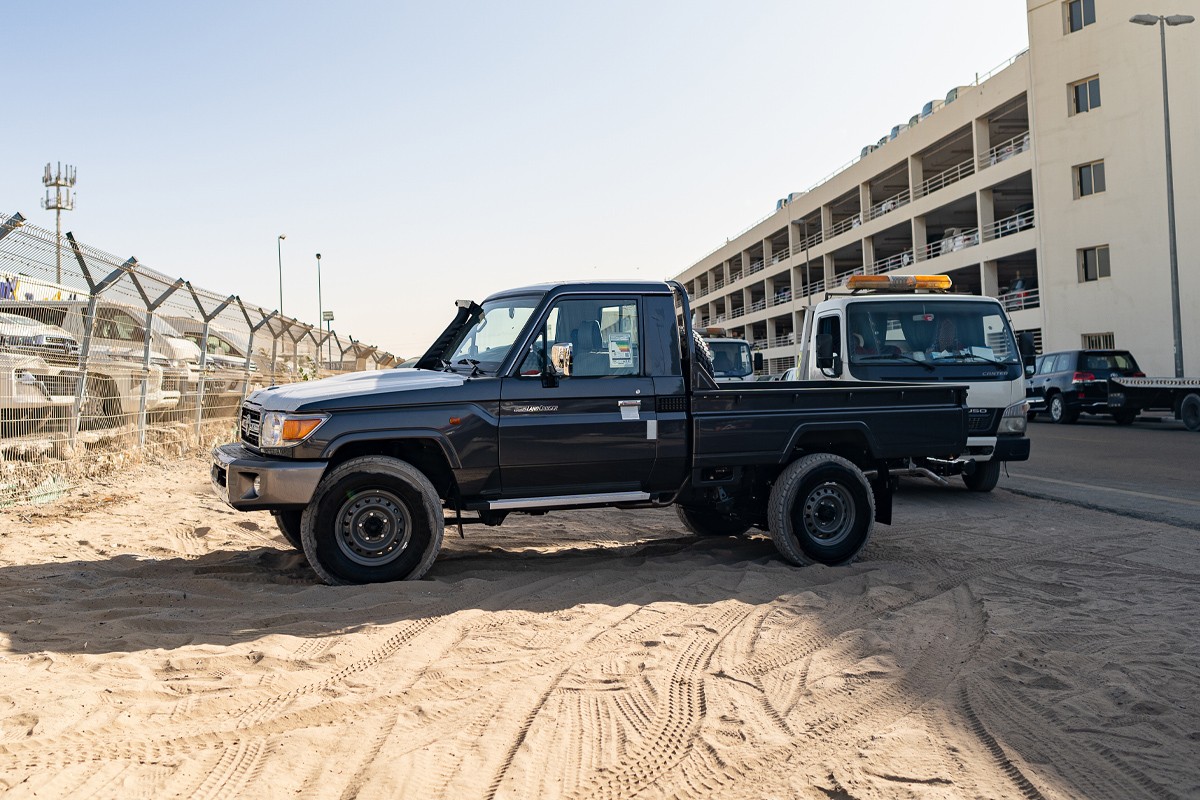 Toyota Land Cruiser GRJ79 E1- Worldwide Export - Best Prices • CarandX
